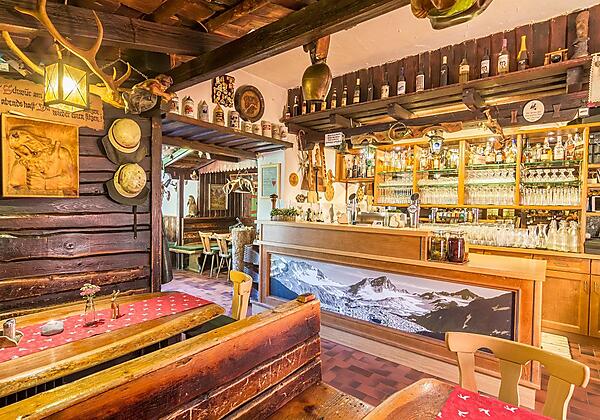 Alpengasthof Schallerhof Restaurant in Neustift im Stubaital, Tirol